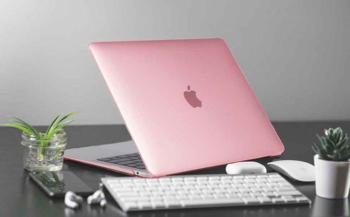 MacBook Pro 13 Inch M1 Hard Shell Case – Ultra Thin Pink